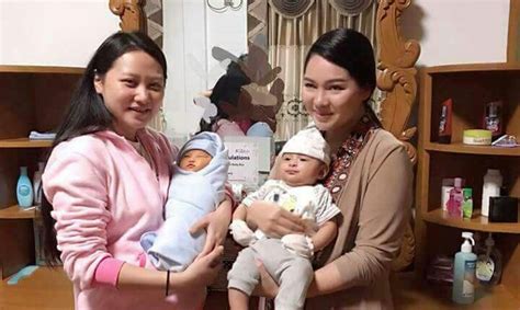 👧 မိန္းမတစ္ေယာက္ ဝ လာရင္ Love အတိုအစေလးမ်ား