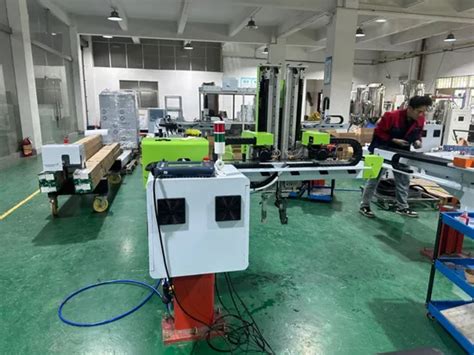 electric vacuum manipulator ac servo motor driven robot arm for injection machine injection