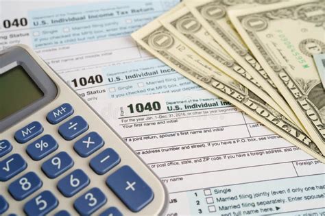 Tax Form 1040 Us Individual Income Tax Return Business Finance