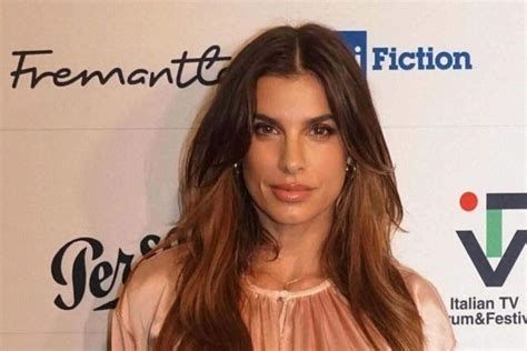 Elisabetta Canalis Miss Bollente In Strada Guardano Tutti Lei