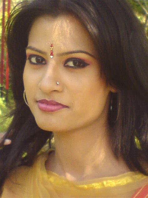 Bangla Hot Girl Picture 3 Part