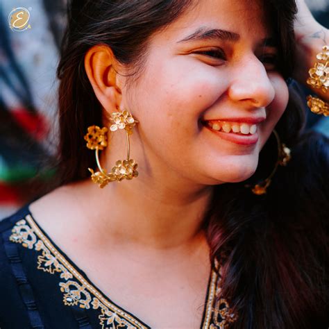 Daffodil Hoops Daffodil Hoops · Eternz