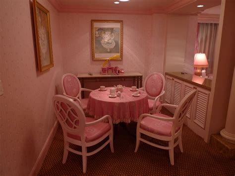 Hello Kitty Dining Room Decor