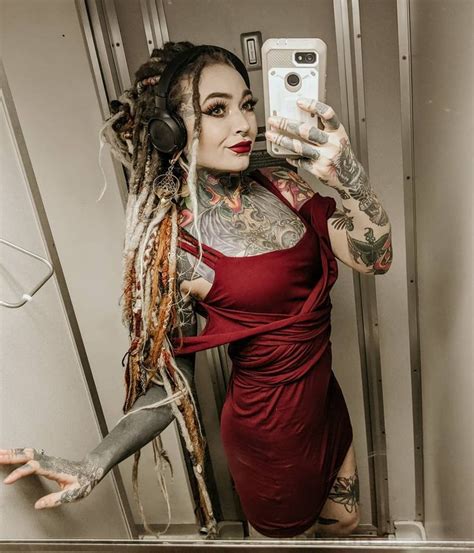 Pin By Magno Marquez On Linda Scene Girls Tattoed Women Women