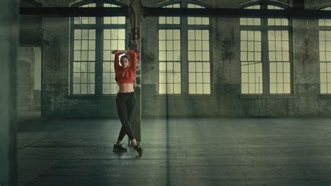 How To Create Light Rays Beaming From Windows In Davinci Resolve