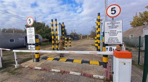 Перетин кордону нові правила почали діяти в Україні з 5 серпня Парламент Ua