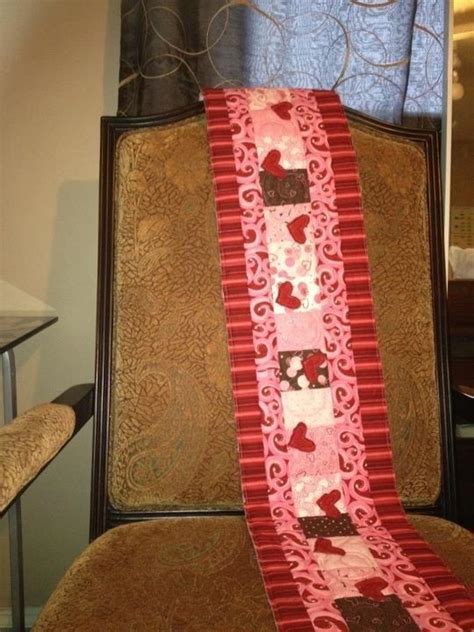 Cute Table Runner From A Quilty Kind Of Girl Table Runners Quilted