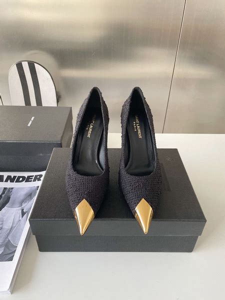 Туфли Yves Saint Laurent - купить с доставкой по выгодным ценам в ...