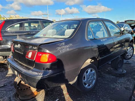 TOYOTA COROLLA 1999 | St-Catharines | Kenny U-Pull