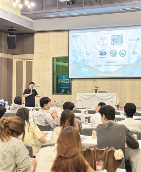 ขอแสดงความยินดีกับ อ หมอเอม ที่ได้รับเชิญบรรยายในงานสัมมนาภาควิชาทันตกรรมประดิษฐ์ ประจำปี 2568