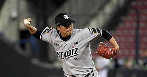 역투하는 Kt 우규민 [mk포토]