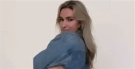 Volleyball Star Kayla Simmons Shows Off Her Bum And Sideboob In Wild