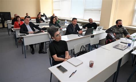 УНСС Обучение за придобиване и усъвършенстване на дигиталните умения по проект