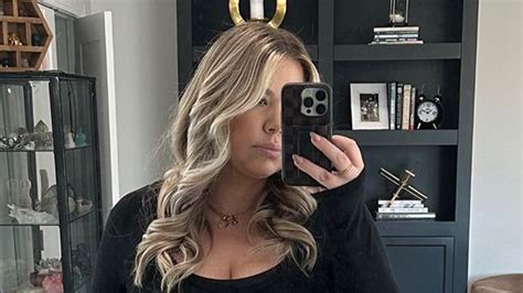 Teen Mom Kailyn Lowry Shows Off Shrinking Waist In Tight Top And Pants