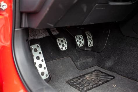 Is The 2023 Toyota Gr86 A Good Sports Car 6 Pros And 3 Cons