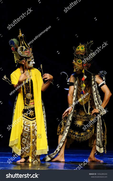 Tari Topeng Panji Panji Traditional Dance Stock Photo Shutterstock