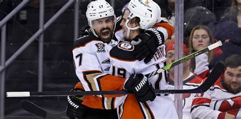 Maple Leafs Vs Ducks Prediction Odds Moneyline Spread And Overunder