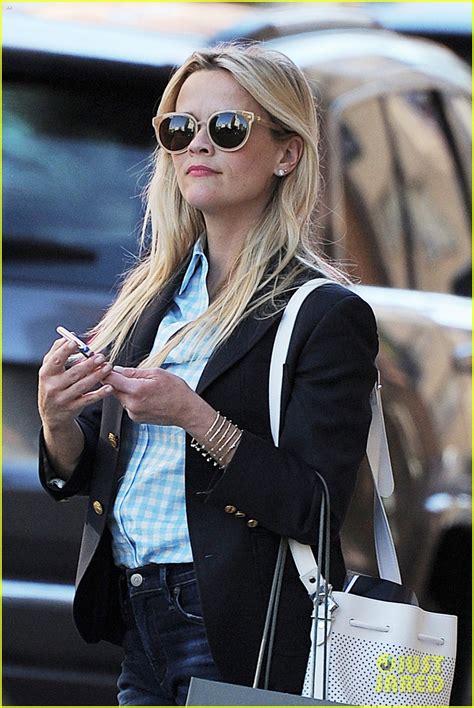 Reese Witherspoon Models Her Fashion Line While In Nyc Photo 3683645