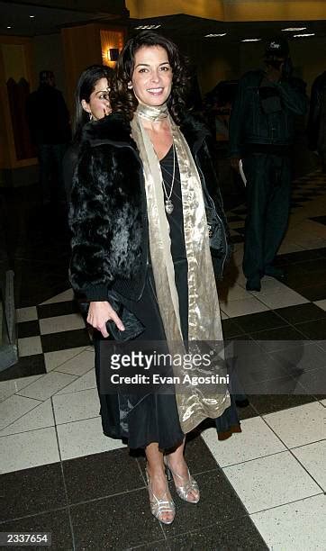 Annabella Sciorra Feet