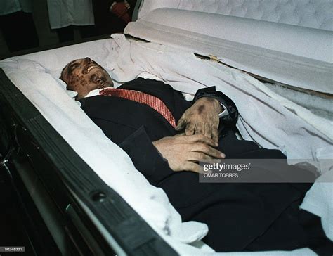 Mexican Authorities Show The Alleged Body Of Amado Carrillo Fuentes