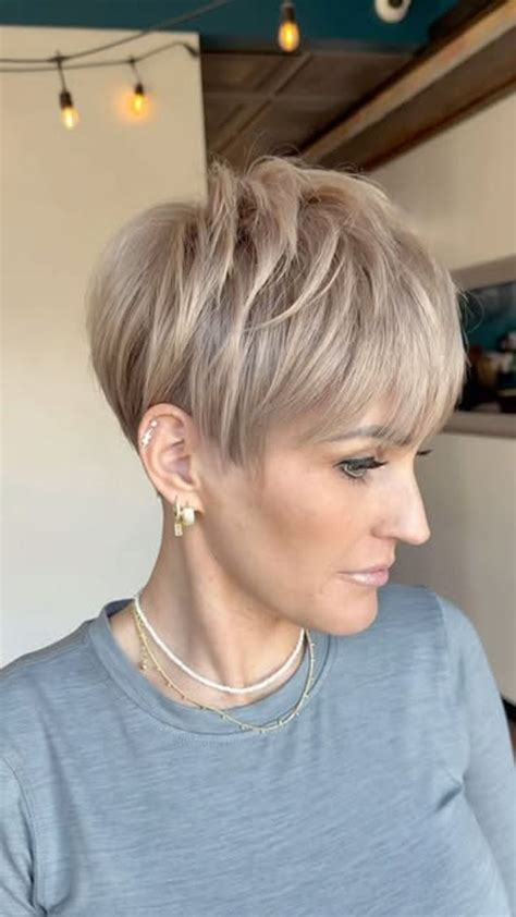 28 Chic And Timeless Pixie Cuts Seniors Are Loving Right Now