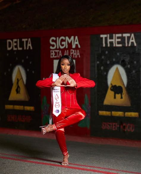 Ig Forever Lov3 Delta Sigma Theta Aesthetic Dst Graduation Pictures