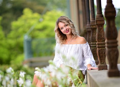 Selina Hd Wallpapers