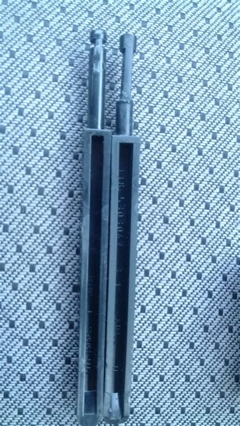 Замена в крышке бардачка — Lada Калина Спорт (1G), 1,6 л, 2012 года ...