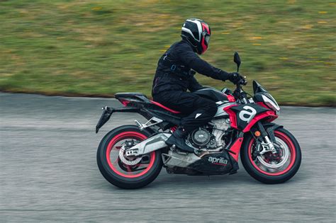 Mittelklasse Naked Bike Vergleich 2021 Aprilia Tuono 660