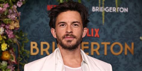 Wie Is De Vriend Van Bridgerton Ster Jonathan Bailey