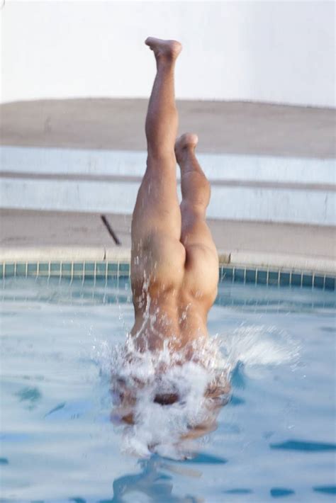 Model Victor Ross Swimming… Nude Daily Squirt