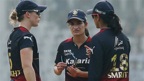 Rcb Suffer Embarrassing Loss In Their First Wpl Game Fans Flood Social Media With Hilarious