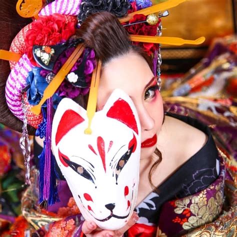 Mikitty Miki Threads Say More