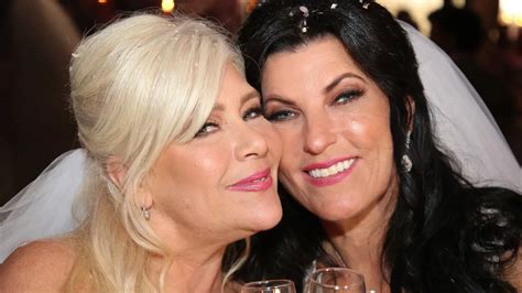 Саманта Фокс води жена си у нас