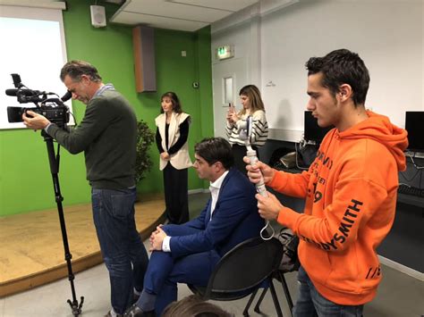 Au Lycée Léon Chiris Pour La Venue De Mickaëlle Paty Jérôme Viaud