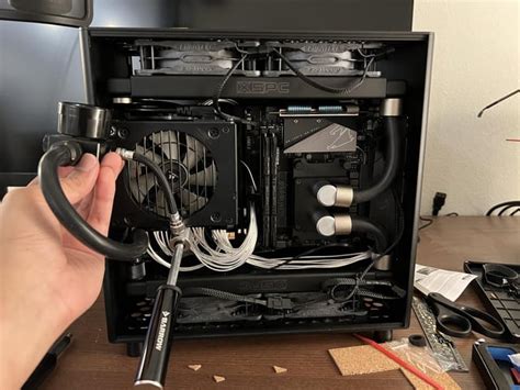Small Winter Collider A Liquid Cooled 156l Sffpc Build Rsffpc