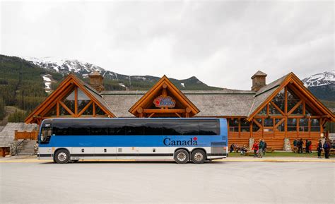 Ice Bus Lake Louise Alberta Lake Louise In Canada