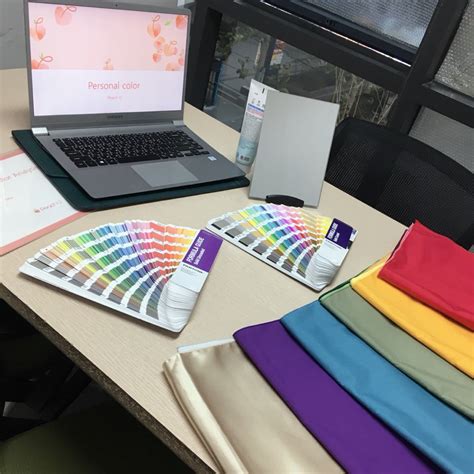 Kbs 메이크업 아티스트and스타일리스트 출신 전문가의 퍼스널컬러 · 이미지컨설팅 솜씨당