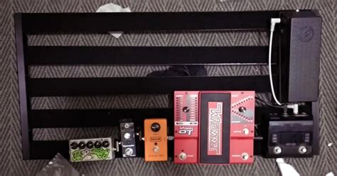 Small Pedals On A Big Board Scrolller
