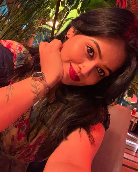 Shanthini Shanthini Vibes • Instagram Photos And Videos