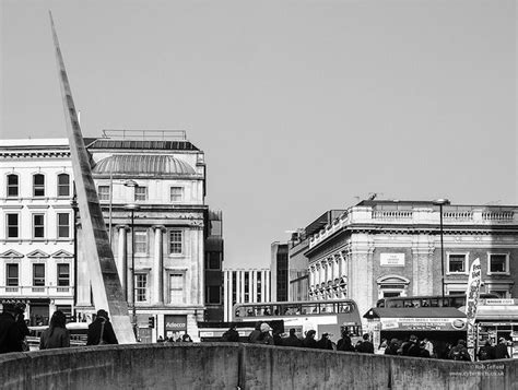 What Does The Spike On London Bridge Represent London Bridge London