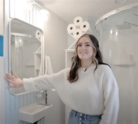 Woman Buys Tiny Cobblestone House And Gives It The Cutest ‘doll Like Interior