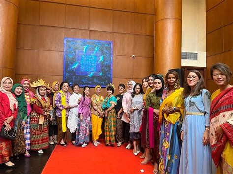 Perspective Love The Photograph Shown In The Slides For It Is Rich In