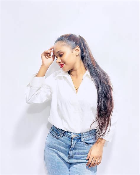 Dewja Sasindi Sasindiyyy • Instagram Photos And Videos