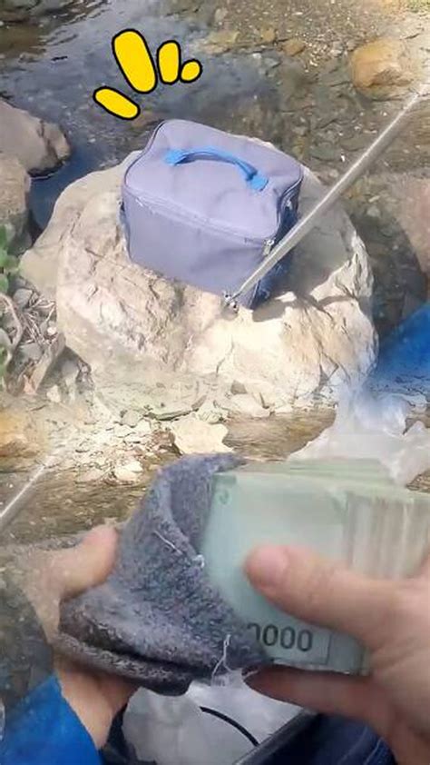 돈가방이 맺어준 인연산골 두 남자 근황 작은영웅 오늘의 숏 Beta