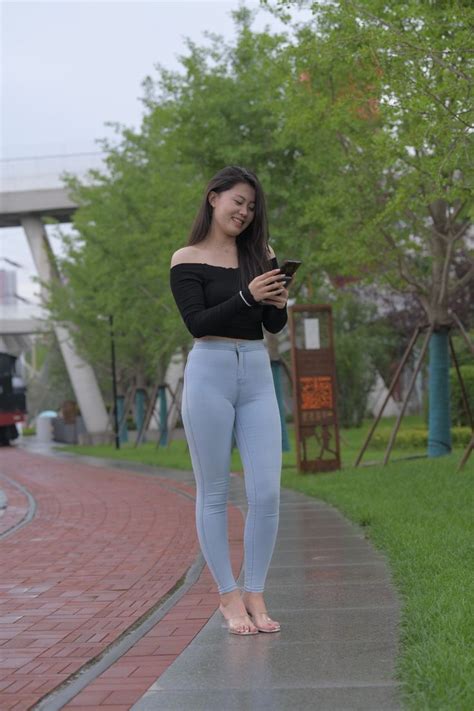 Jean 2에 있는 Huy Tùng Lê님의 핀 거리 패션 여성 청바지 여성