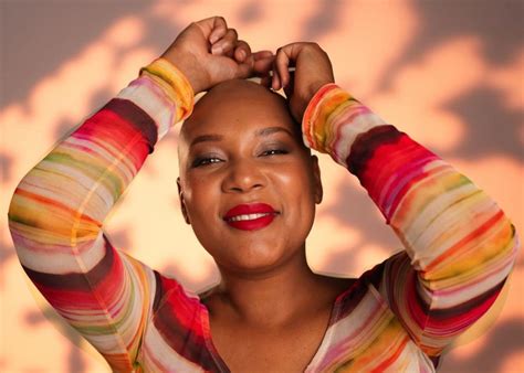 Mélanie Renaud Revient Avec Une Nouvelle Version De «jmen Veux Et La Toile Senflamme