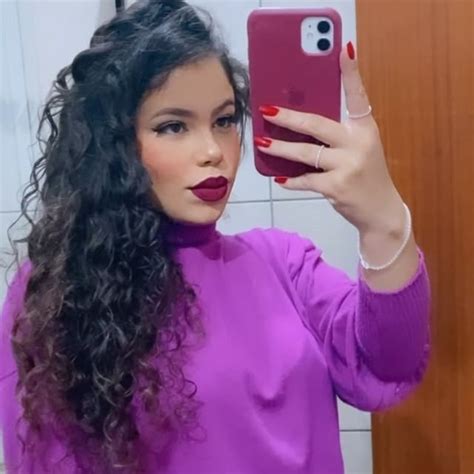 Fernanda Ribas Fernanda Ribas2021 • Threads Say More