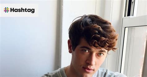 Kto Je Tom Blyth Uvidíš Ho V Hrách O život Zrejme Bude Novým Sex Idolom Hashtagsk