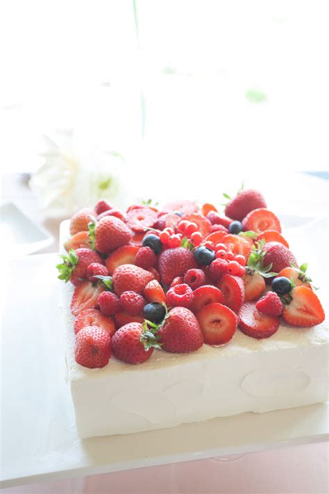 Wedding Cake Strawberry Vanilla